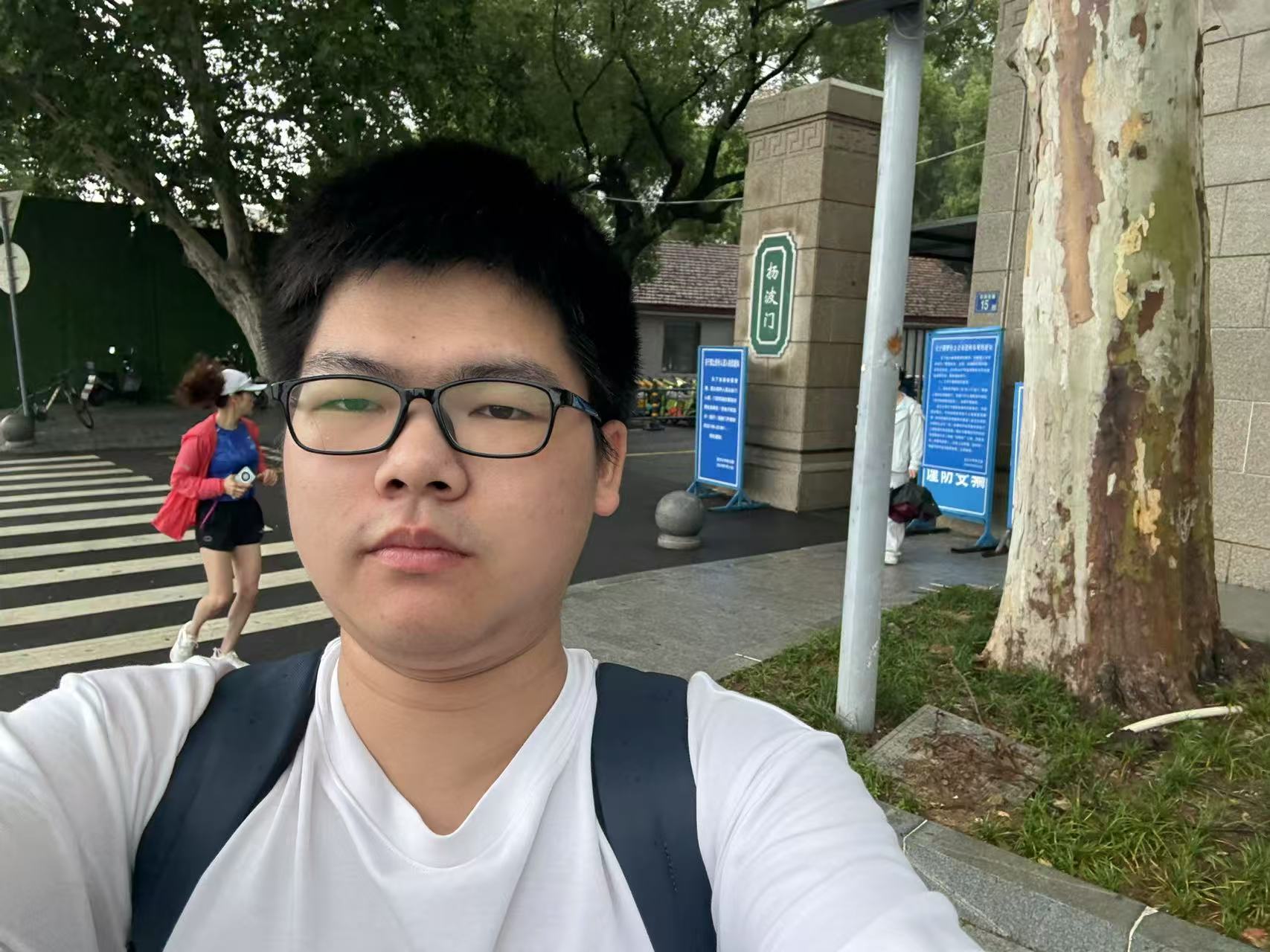 从Bachelor到Bachelor，希望以后摆脱Bachelor | Bufan Zheng